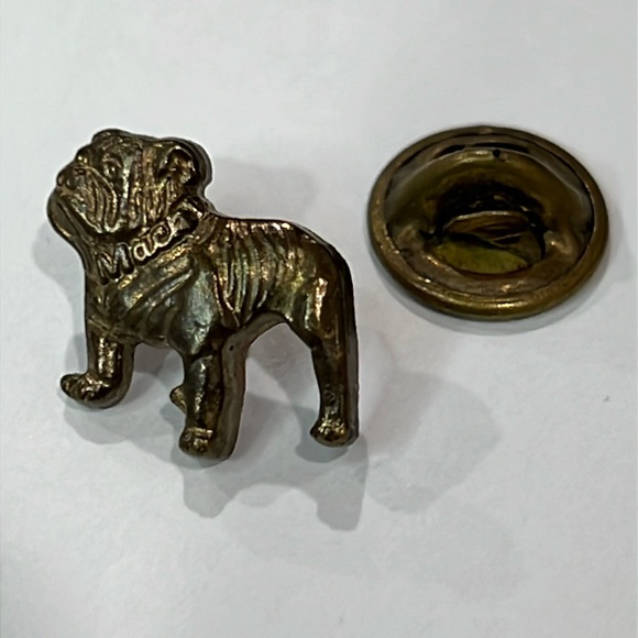 Mack Trucks | Jewelry | Vintage Mack Truck Bulldog Company Emblem Lapel ...